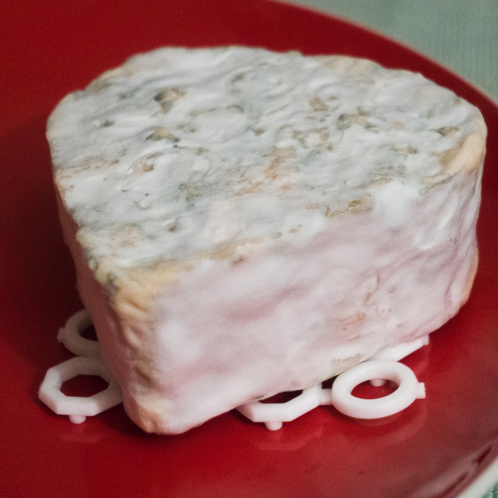 I made limburger by innoculating curds with store-bought limburger ...